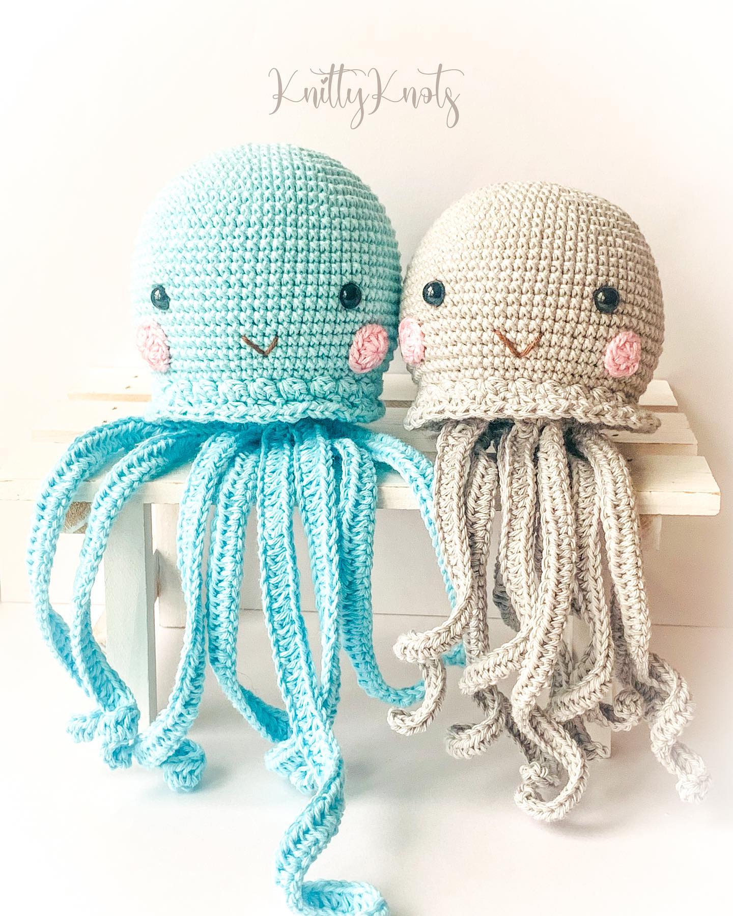 Jellyfish Amigurumi Free Pattern – Free Amigurumi